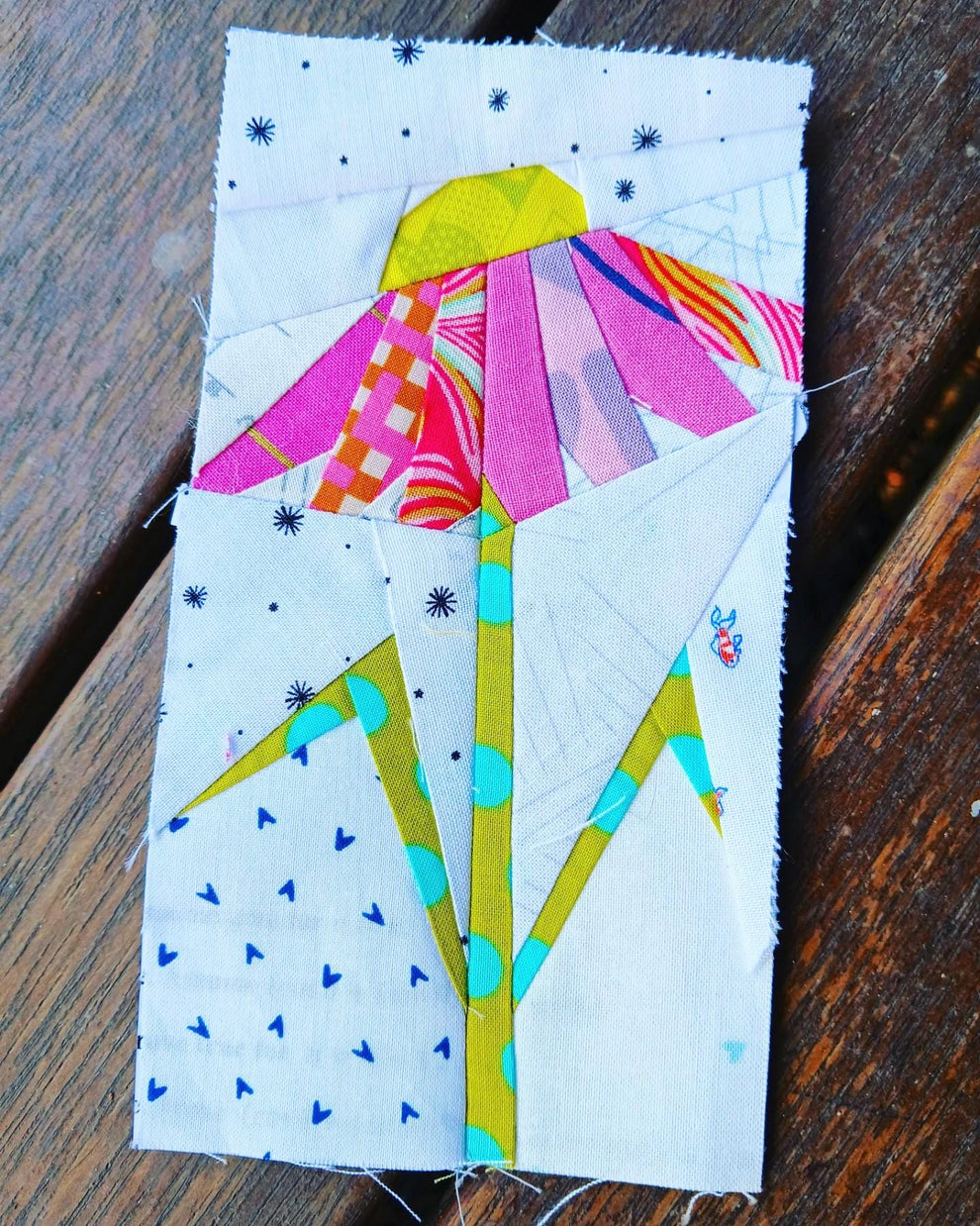 Daisy Flower Foundation Paper Piecing (FPP) Pattern – Thimbles and Needles
